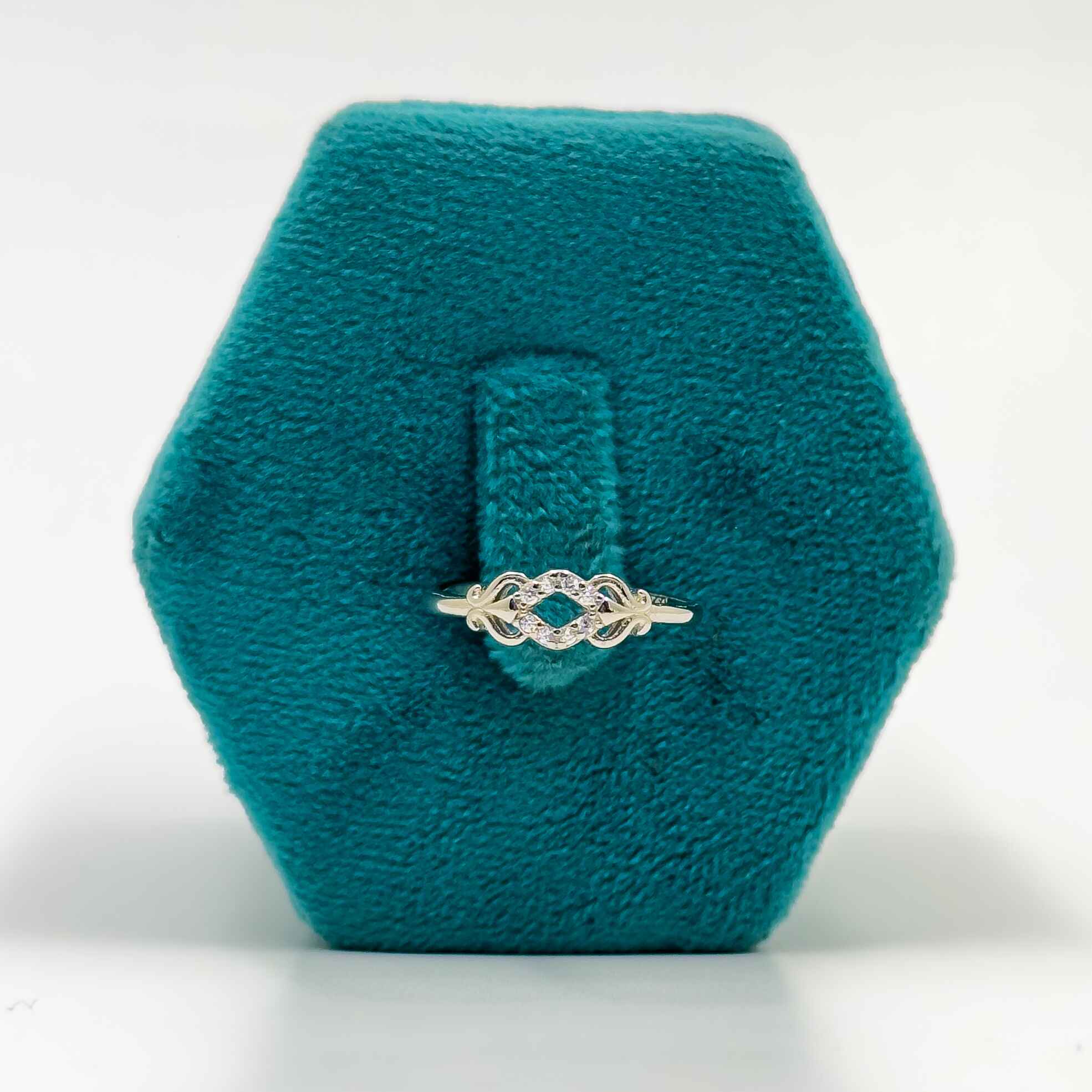 Subtle Rich Ring – Saatvik Silver